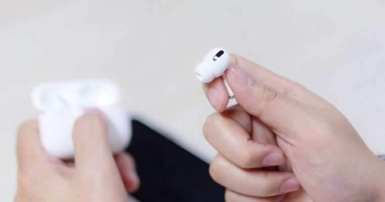 Kenapa Headset Bluetooth Mati Sebelah? Ini Cara Mengatasinya!
